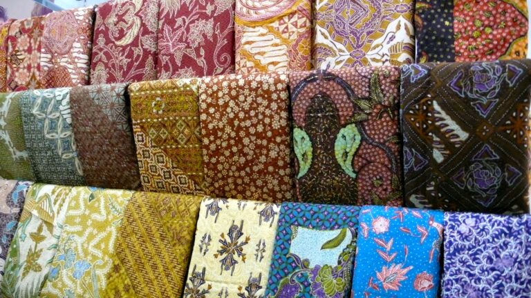 ASEAN’s Batik Revival: Youth Artists Weaving Modern Threads - AYO Academy